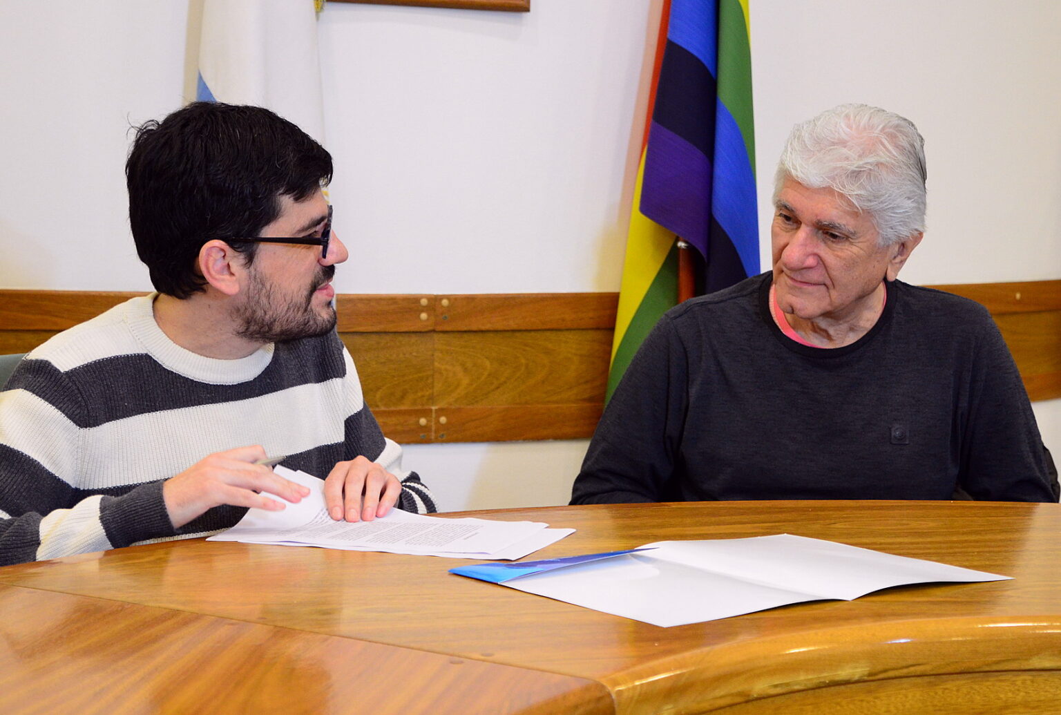 Alberto Suárez presenta “Tus labios de rubí y otros cuentos” en Santa ...